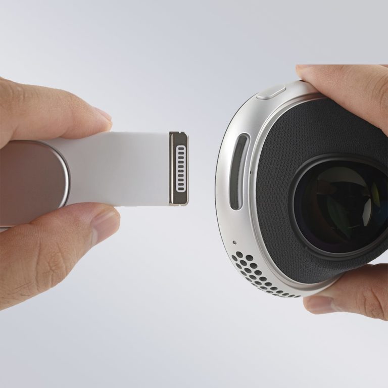 В Apple Vision Pro обнаружен ещё один разъем Lightning - daboom.ru